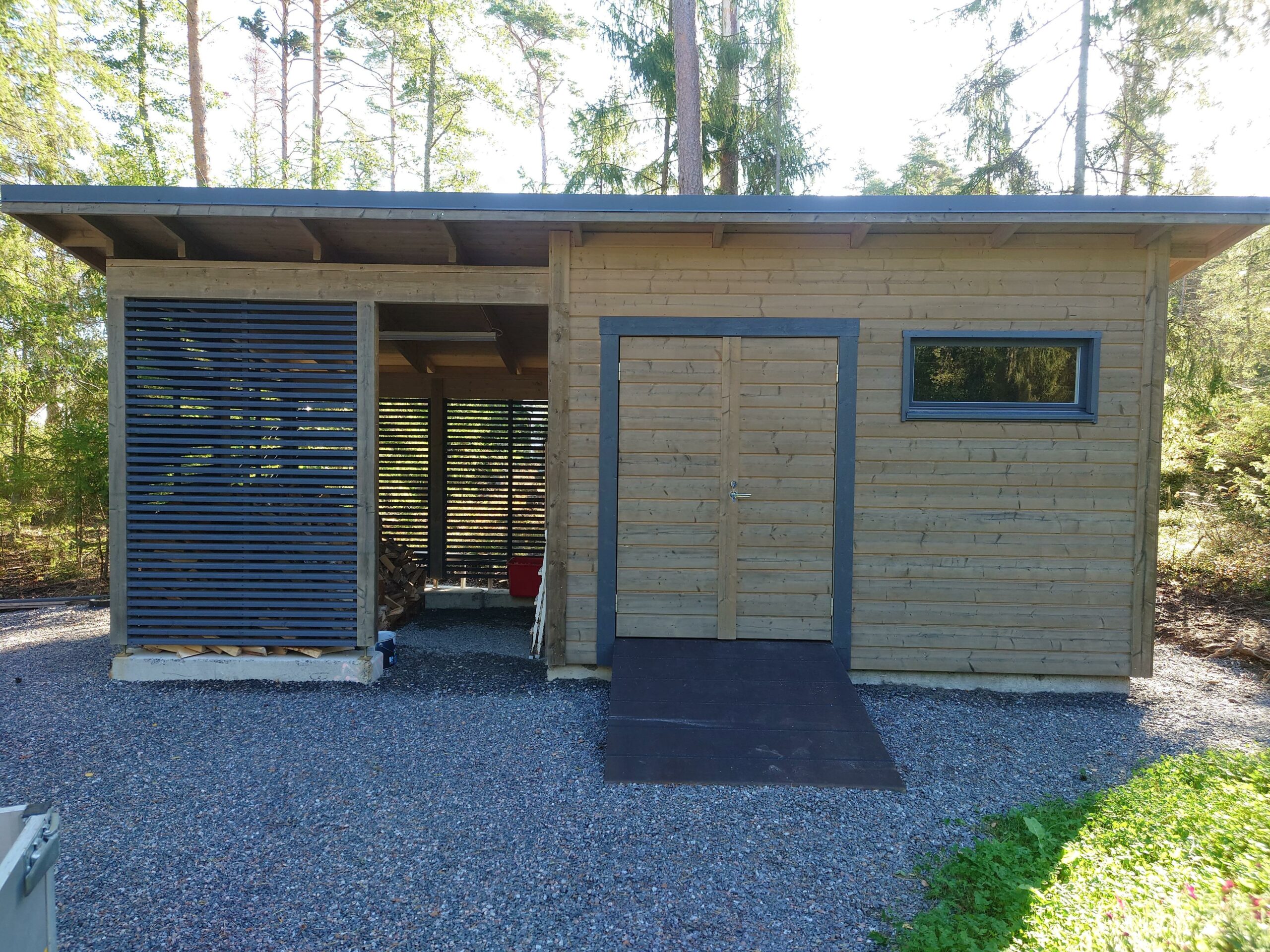 Pihavaja - Mäkelän Rakennus Oy